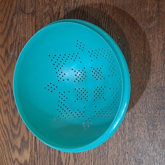 Tupperware | Kitchen | Vintage Tupperware Colander Strainer | Poshmark
